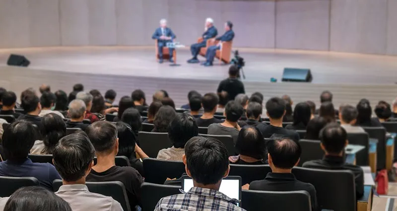 The Ultimate Guide To Organising A Successful Fireside Chat